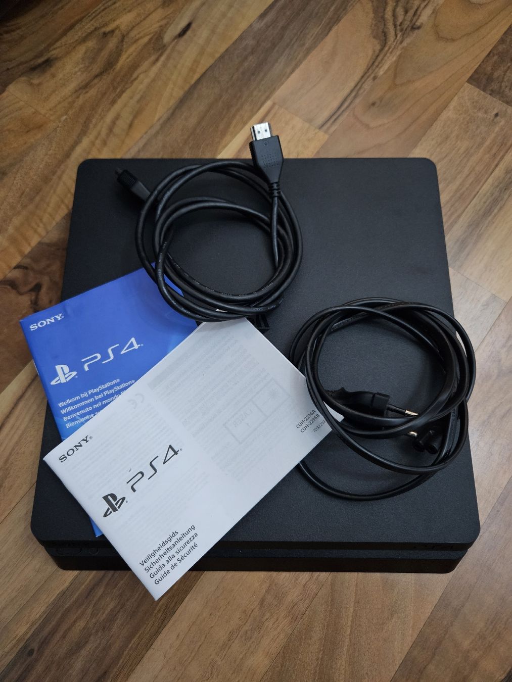 Sony PlayStation 4 inkl. 3 Controller und diverse Spiele (Gebraucht) in ...