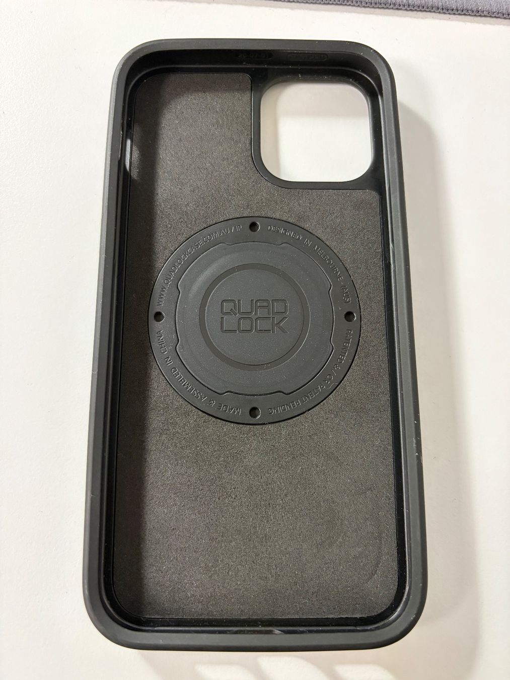Quad Lock MAG Case für iPhone 12 Pro / iPhone 12 (Gebraucht) in ...