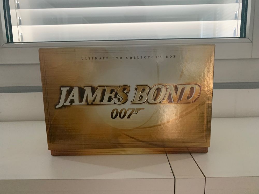 James Bond Ultimate DVD Collector's Box (Gebraucht) in Zürich für CHF ...
