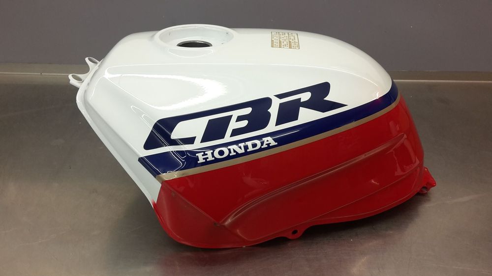 Honda CBR1000F Benzintank (Gebraucht) in Bremgarten AG für CHF 449 ...