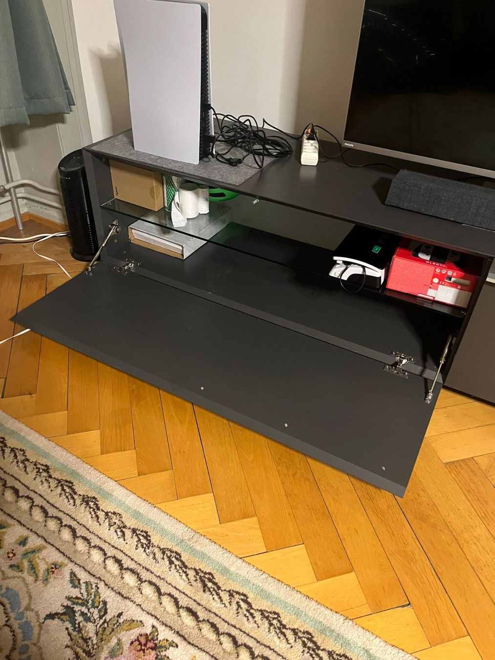 VIFIAN LOWBOARD TV-Möbel, Schweizer Fabrikat NP. ca. 4'500 (Gebraucht ...