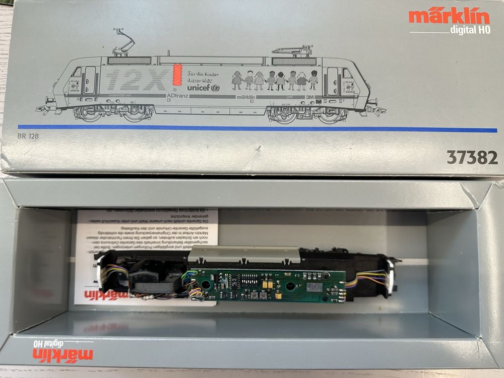 Märklin 37382 DB BR 128 ‚Unicef‘ digital DEFEKT (Defekt) in Lupsingen ...