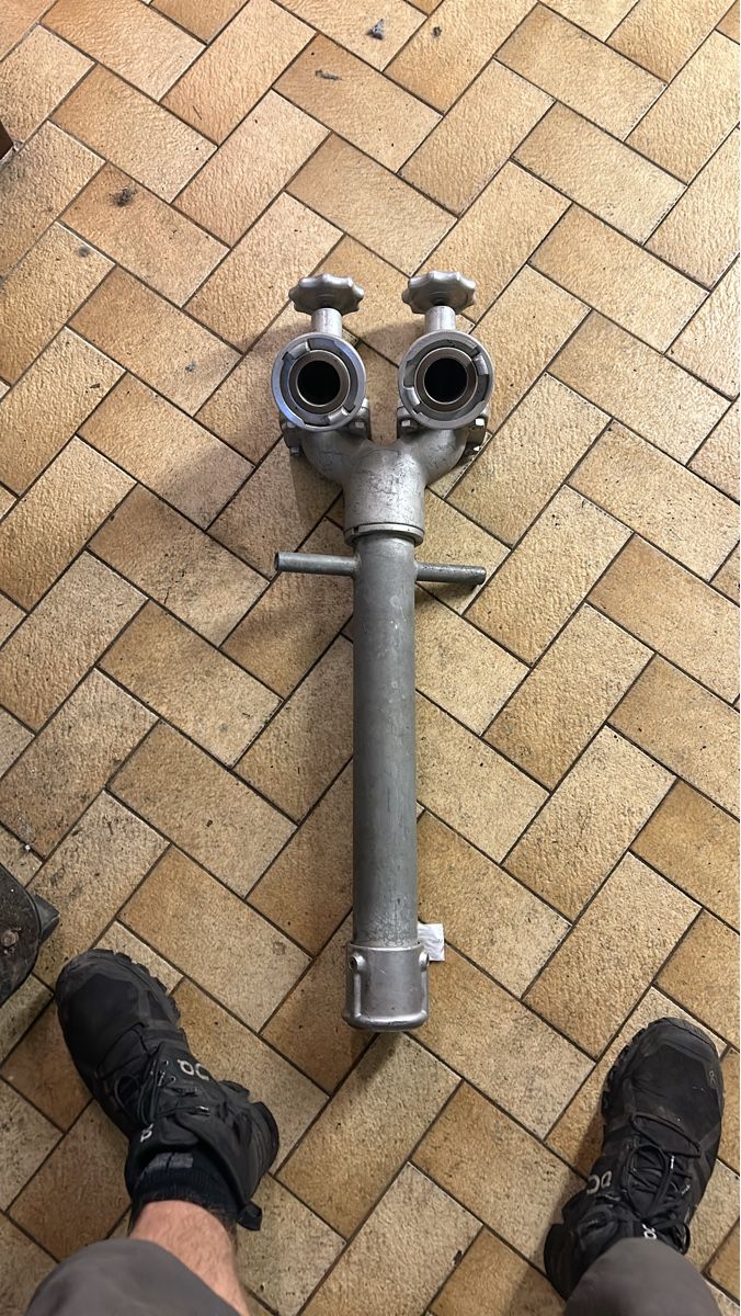 Feuerwehr Verteiler A-B-C Storz Kupplung Top Zustand! (Gebraucht) in Düdingen für CHF 80 – nur ...