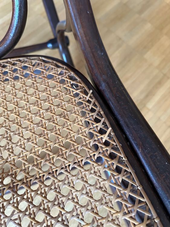 Thonet Schaukelstuhl Nr. 10 Bugholz Sessel 1900 antik (Gebraucht) in Basel für CHF 270 – nur ...