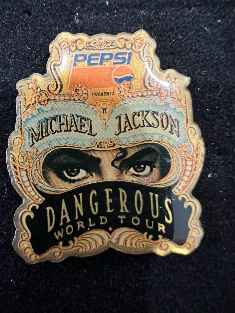 Rare! Pin's Michael Jackson Dangerous Tour Pepsi 🎵🎤 48 (Neuf (Voir ...