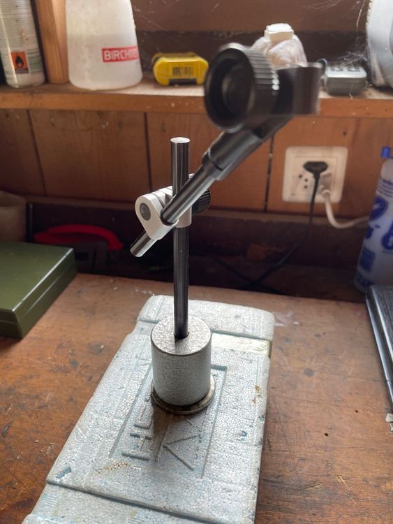 Tesa Gelenkstativ mit Standfuss mit Permanentmagnet | Kaufen auf Ricardo