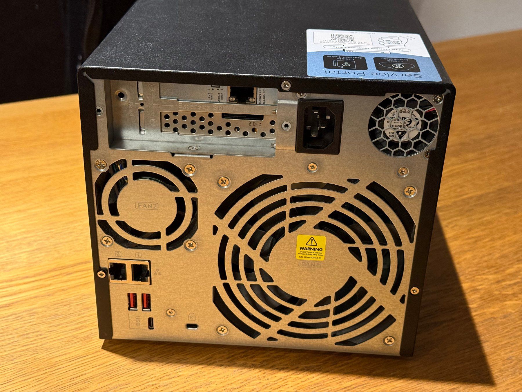 QNAP TS-473A NAS | 32 GB RAM | 10 GbE | 2× M.2 (Gebraucht) in Laufen ...