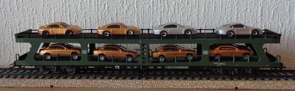 Märklin 4084, 2 Reisezug-Autotransportwagen mit Autos, H0 (Gebraucht ...