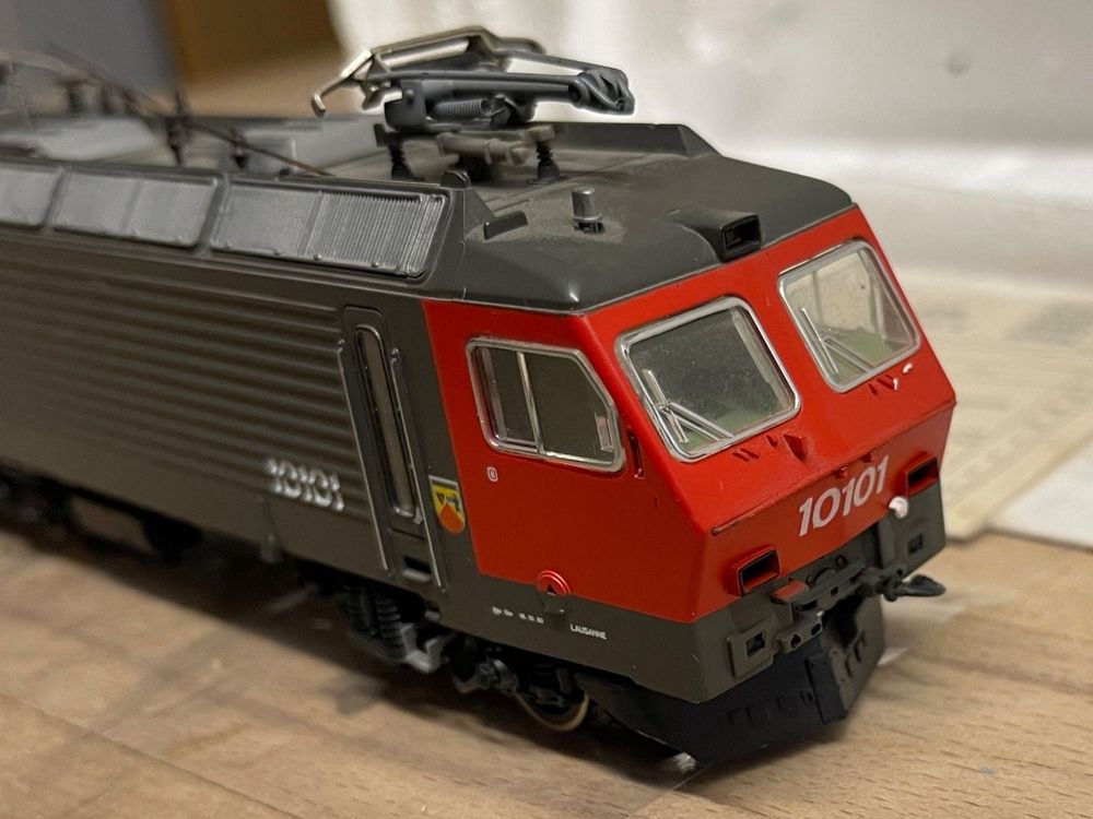 Roco SBB Re 4/4 IV 10101 H0 DC "Defekt" (Defekt) in Lützelflüh-Goldb ...