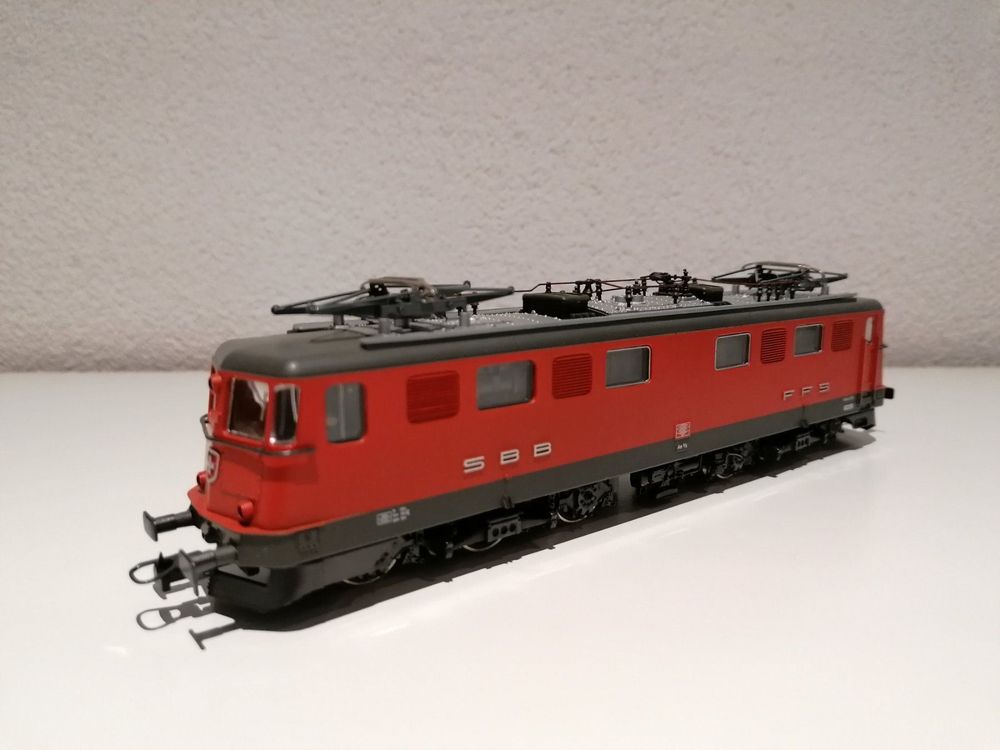 Roco 43536 SBB Ae 6/6 rot ab 1.- (Gebraucht) in Tägerig für CHF 111 – mit Lieferung auf Ricardo ...