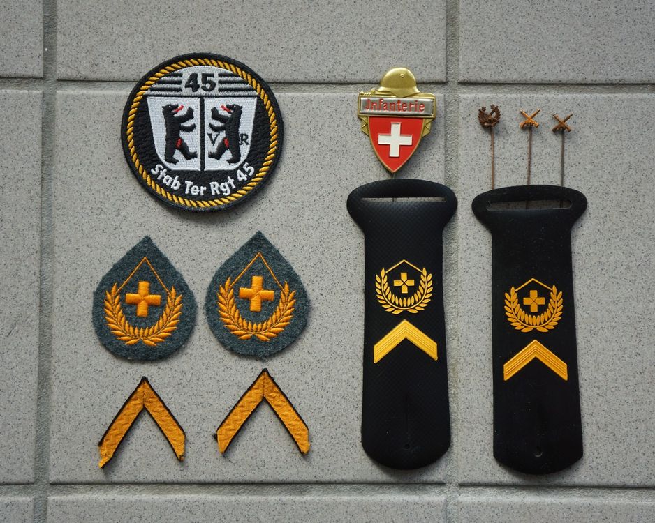Abzeichen Schweizer Armee .Ab Fr.1.00 (Gebraucht) in Gossau SG für CHF ...