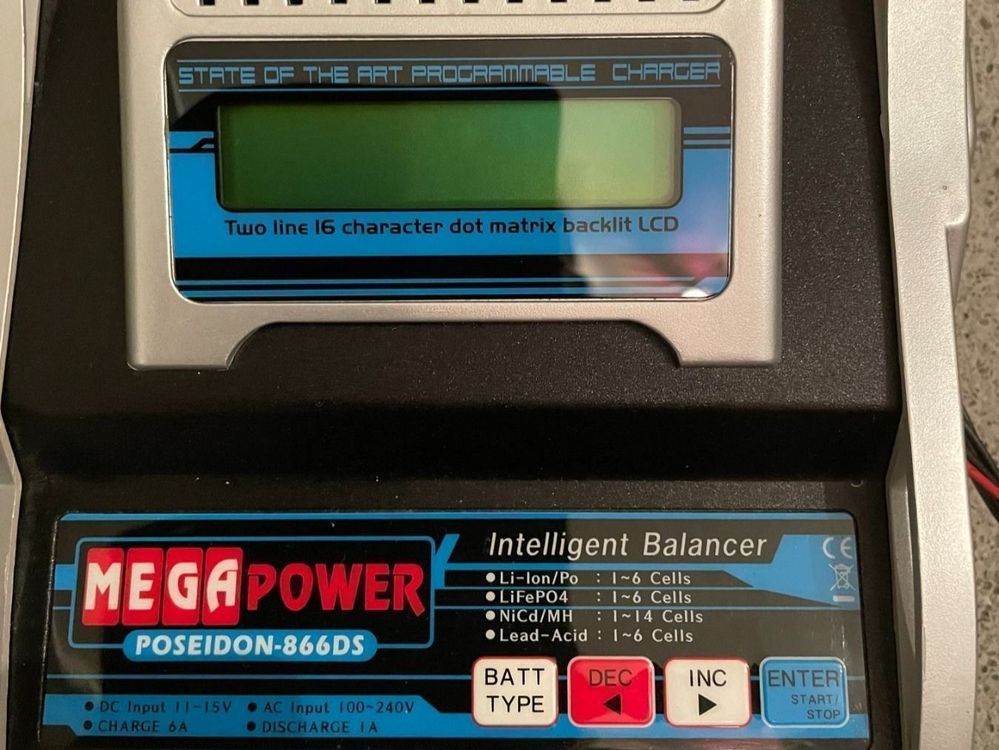 Charg MEGAPOWER Poseidon 866DS - 12v 220 (Neu (gemäss Beschreibung)) in ...