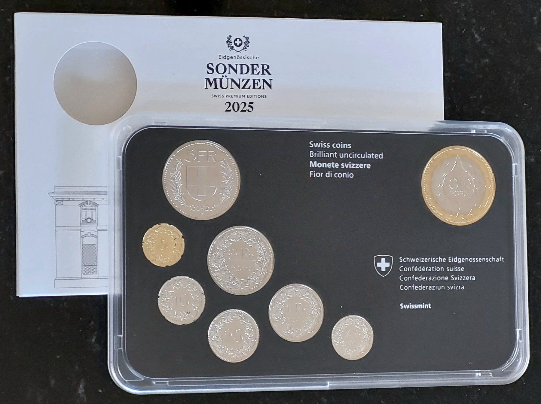 CH - Münzsatz 2025 stgl Helvetia (Neu und originalverpackt) in Arch für CHF 65 – mit Lieferung ...