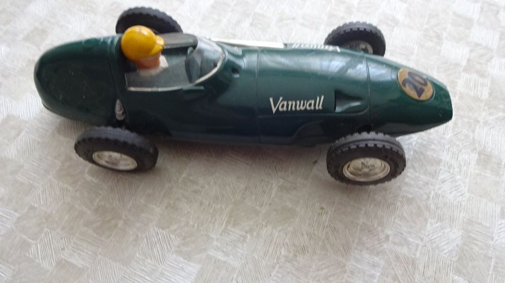 VOITURES CIRCUIT TRIANG SCALETRIC VANWAL N.20 (Gebraucht) in Les ...