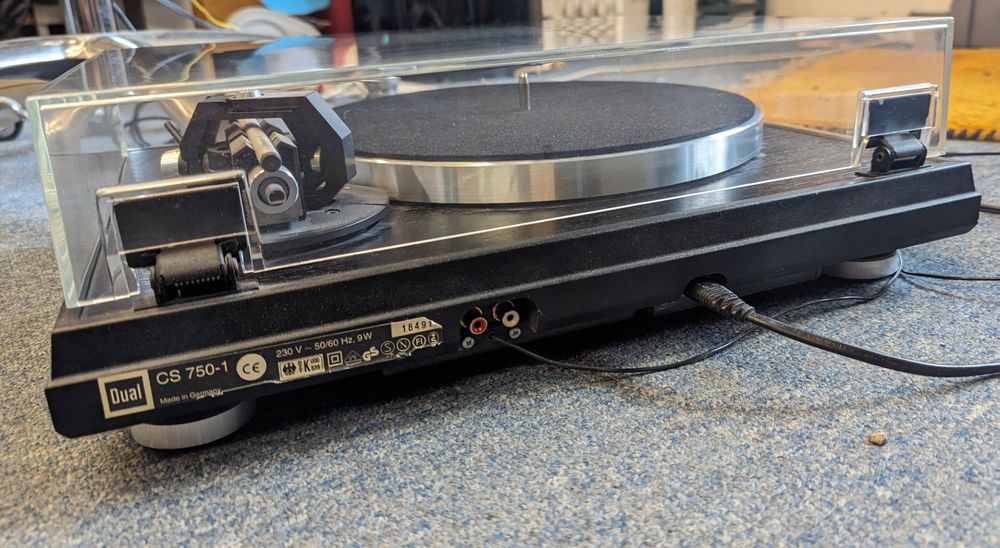 Schöner Plattenspieler, schlicht und einfach: Dual CS750-1 (Gebraucht ...