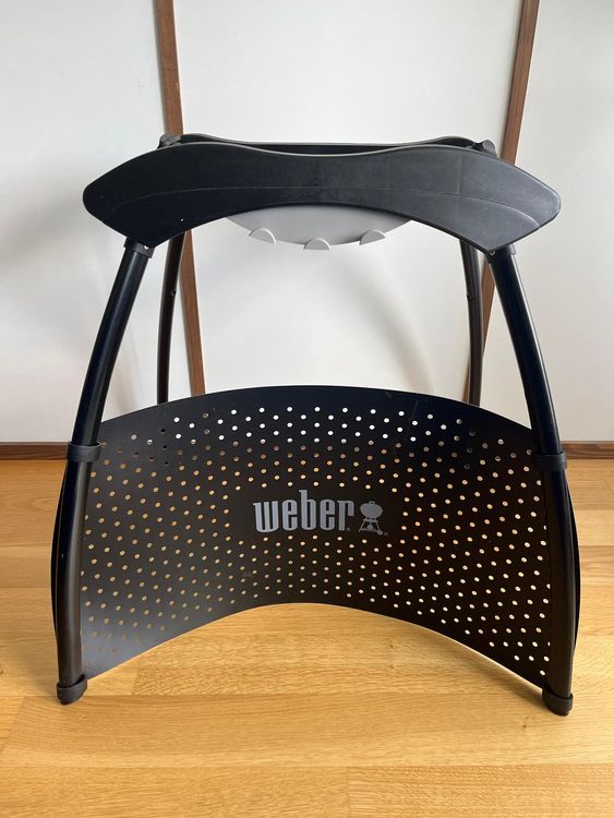 Weber Grill Stand für Q1000 +Q2000, super Zustand! (Gebraucht) in ...