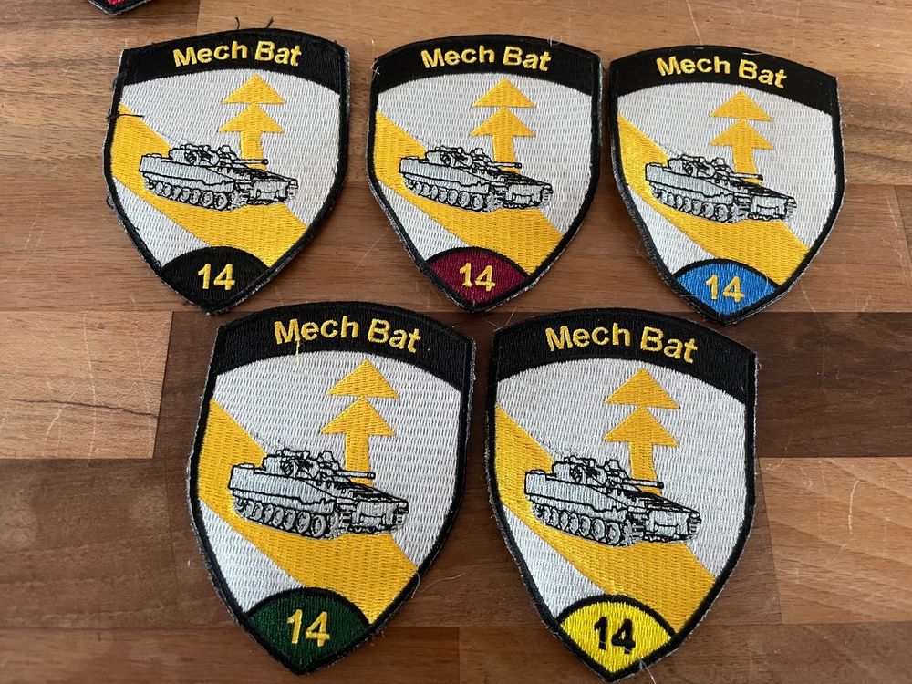 WEA Badge Mech Bat 14 . 5 stk (Gebraucht) in Oberiberg für CHF 17 – mit ...
