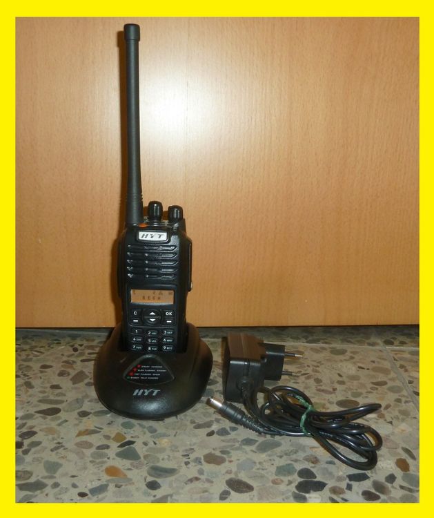 Hytera HYT TC-780 REGA Handfunkgerät & Original Ladestation (Gebraucht ...