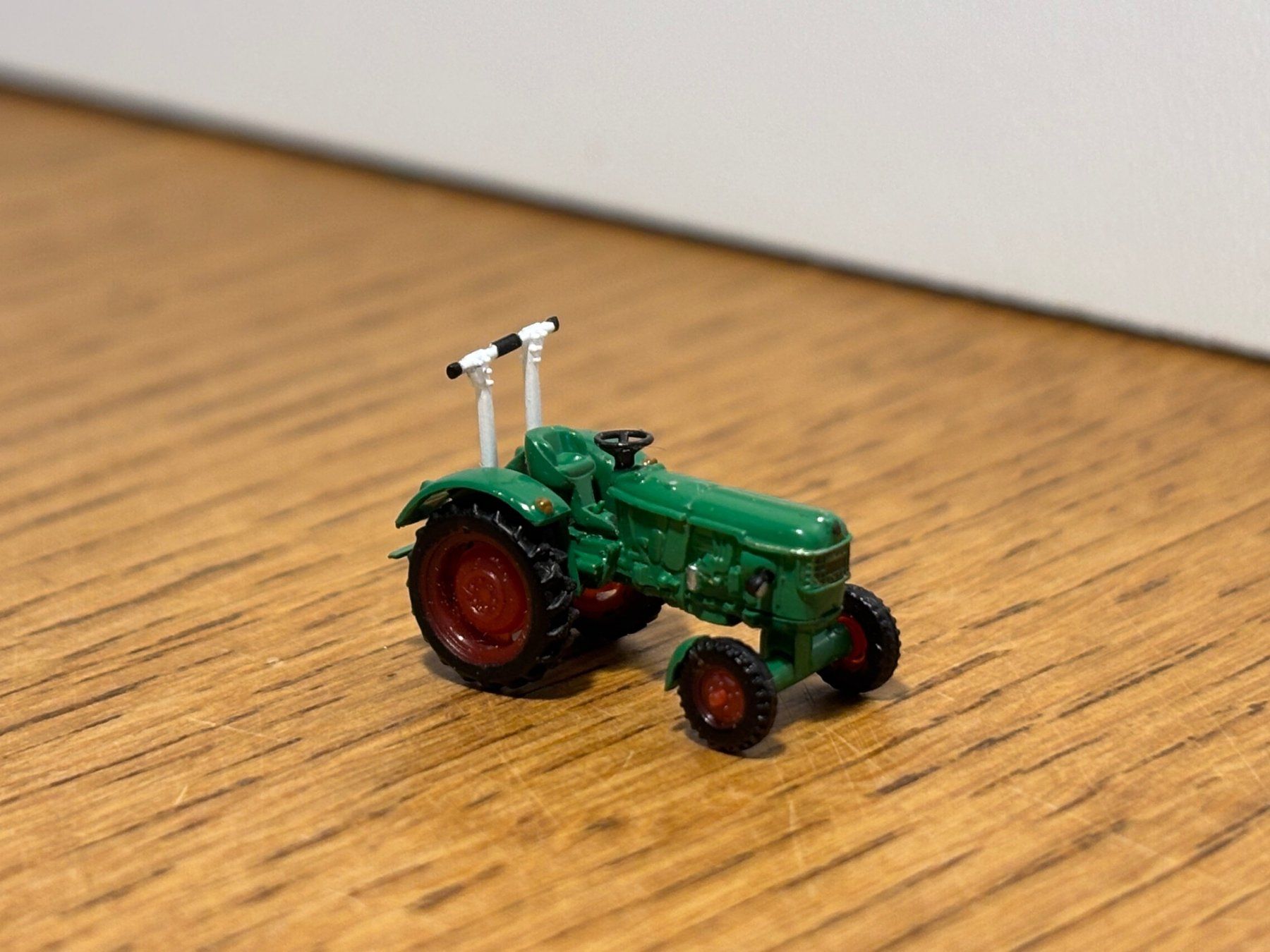 L1272: kleiner Traktor (Spur N) (Gebraucht) in Birsfelden für CHF 8 ...
