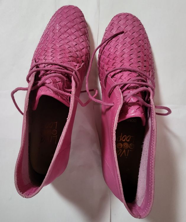 Bottes lacées roses, style unique pour la saison! (D'occasion) à ...