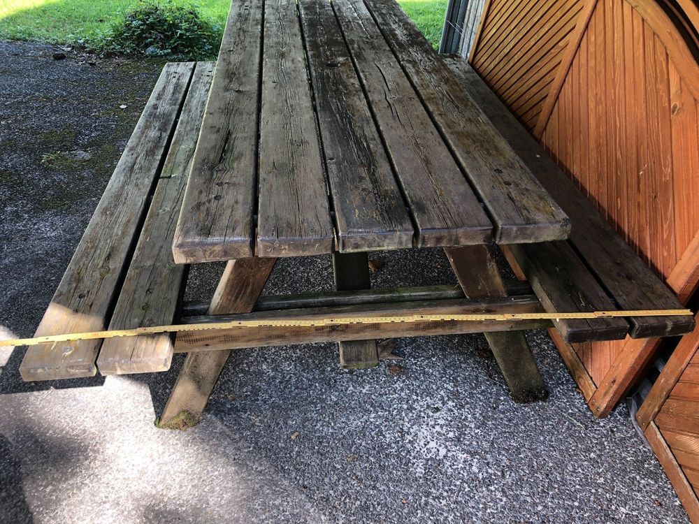 Holtisch mit befestigtem Holzbänken | Kaufen auf Ricardo