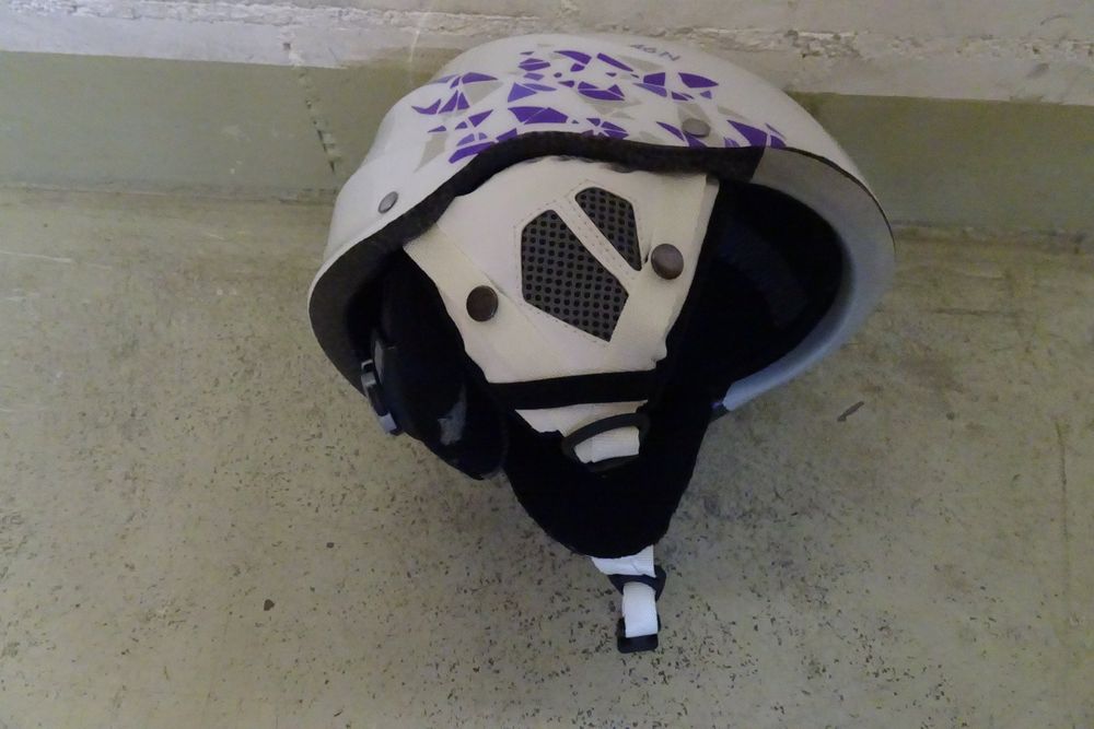 Kinder Skihelm 46N, hinten verstellbar 53 - 56 cm KU (Gebraucht) in ...