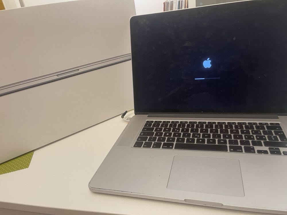 MacBook Pro Retina 15 (D'occasion) à Corminboeuf pour CHF 42 – avec ...