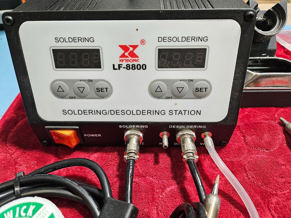 Station de soudage/dessoudage LF-8800 (Gebraucht) in St-Cierges für CHF 150 – mit Lieferung auf ...