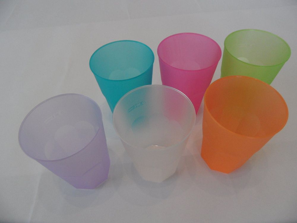 Tupperware Trinkbecher (Neu (gemäss Beschreibung)) in Graben für CHF 14 ...