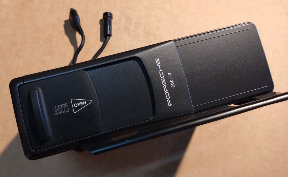 Porsche CD-Wechsler CDC-3 (Gebraucht) in Bonstetten für CHF 135 – mit ...