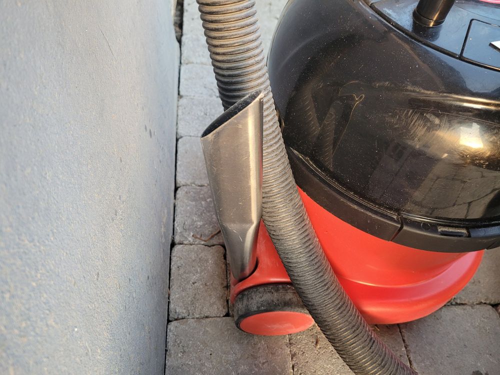 Staubsauger Henry 240 Plus | Kaufen auf Ricardo