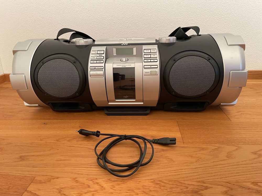 JVC RV-NB50 Ghettoblaster mit CD, USB und Bluetooth Adapter (Gebraucht ...