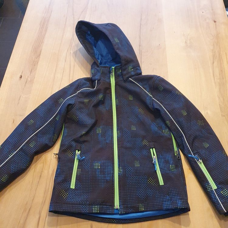 Softshell-Jacke, Gr. 134/140 (Gebraucht) in Bilten für CHF 8 – mit Lieferung auf Ricardo kaufen