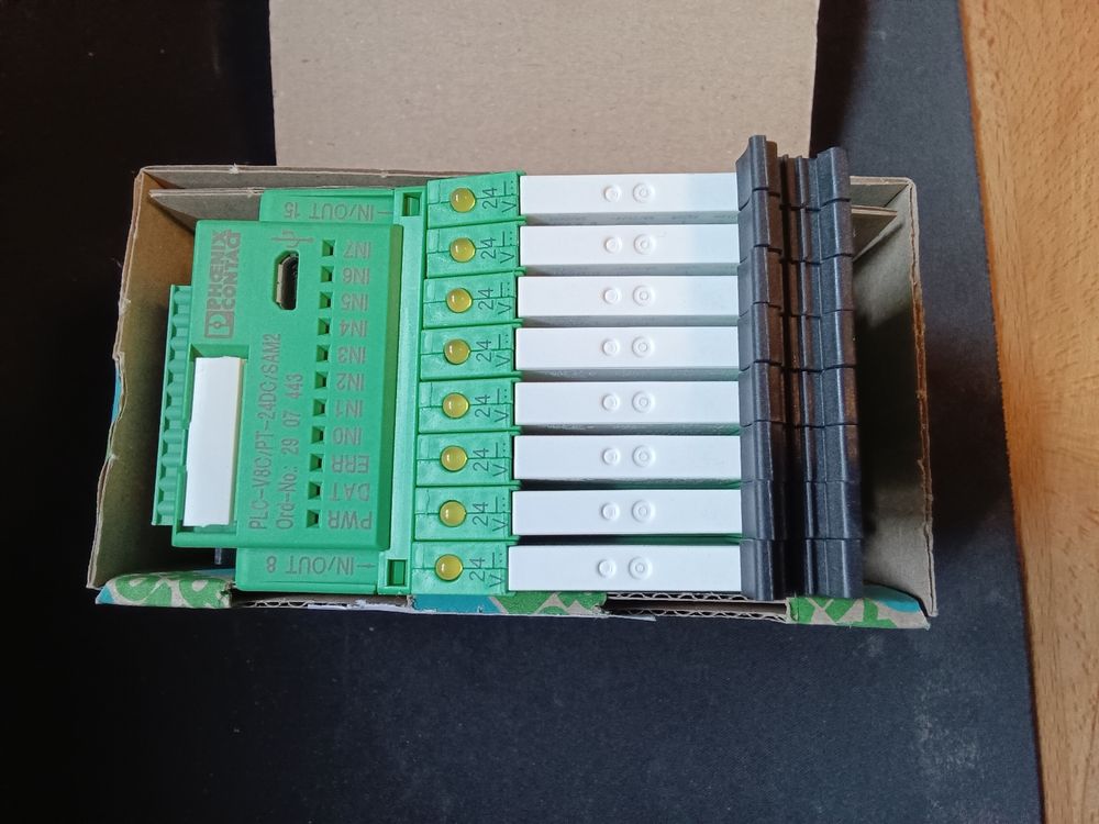 Phoenix Contact PLC 8 24V DC (Defekt) in Sarmenstorf für CHF 1 – mit Lieferung auf Ricardo kaufen