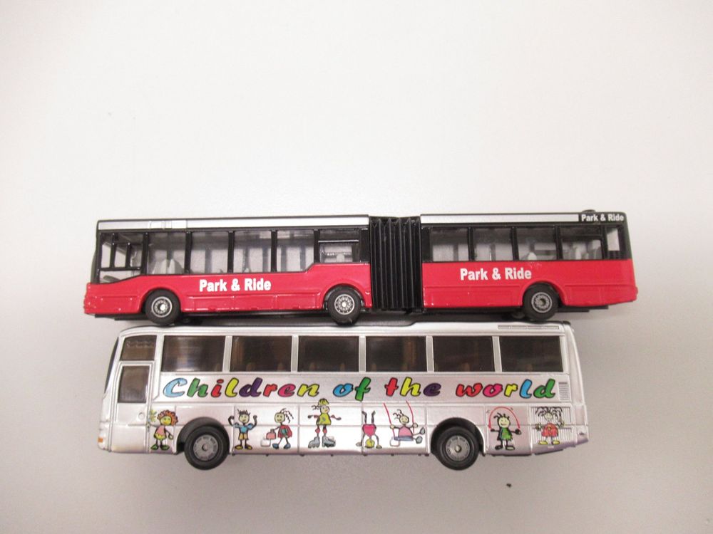 SIKU 1624+1617 Gelenkbus+Reisebus o. OVP 1:87 (Gebraucht) in Basel für ...