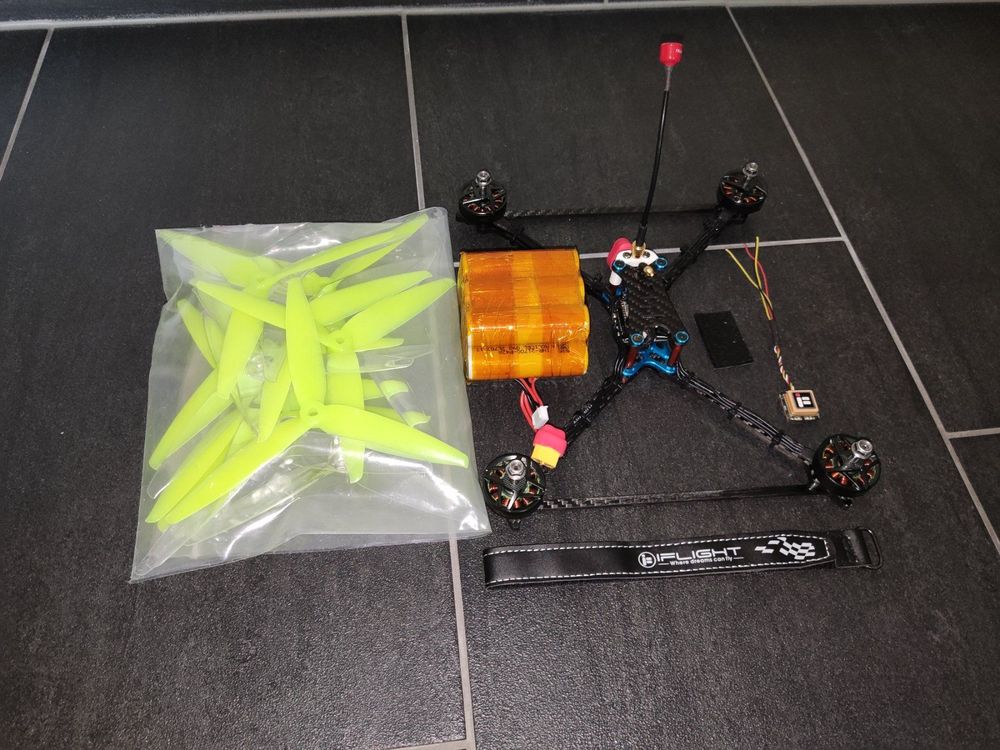 FPV Long Range Floss 3.0 Lite mit Zubehör (Gebraucht) in Brugg AG für ...