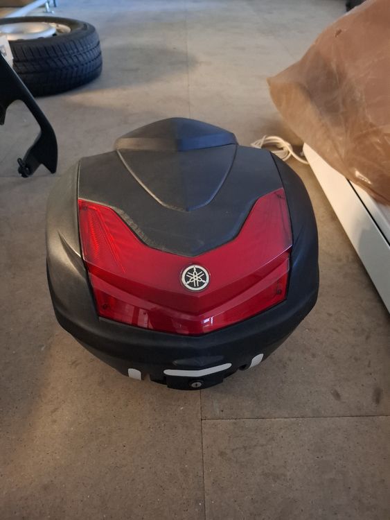 Yamaha X Max Top Case (Gebraucht) in Therwil für CHF 65 – nur Abholung ...