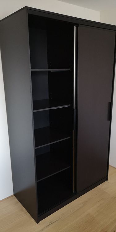 Ikea Morvik Kleiderschrank mit Beleuchtung abzugeben (Gebraucht) in ...