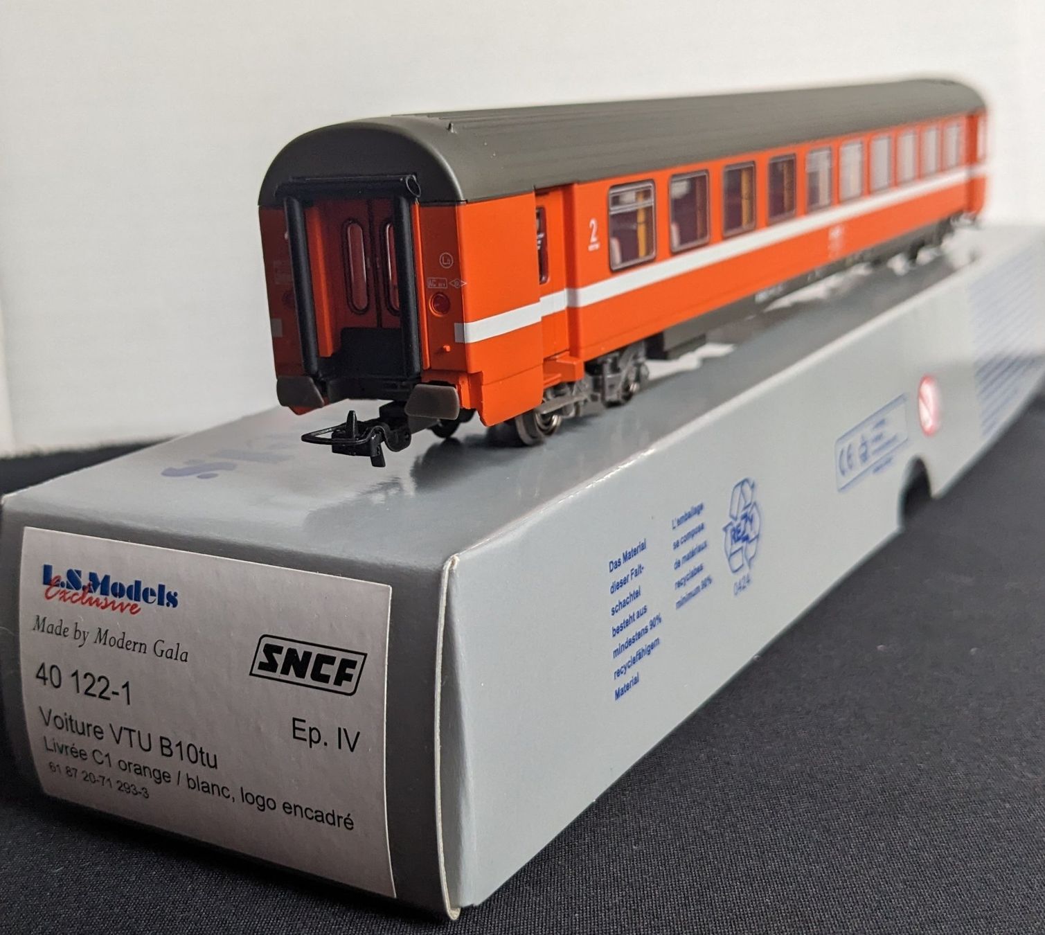 LS Models 40122-1 + 2 SNCF 2 voitures Corail C1 Ep4 (Neu und ...