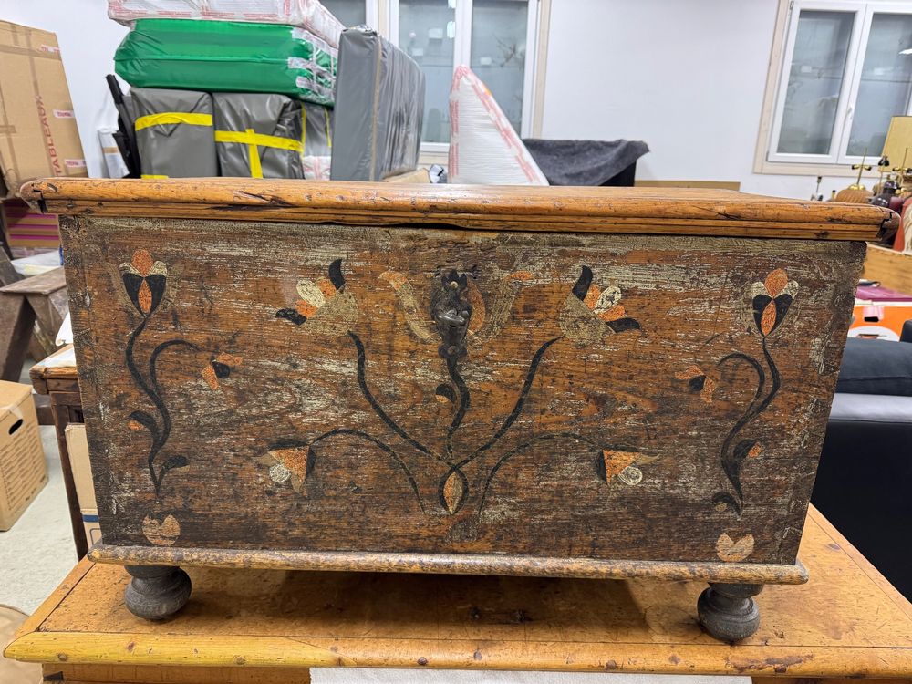 Vintage European Wooden Trunk (Glory Box) for Sale (Gebraucht) in ...