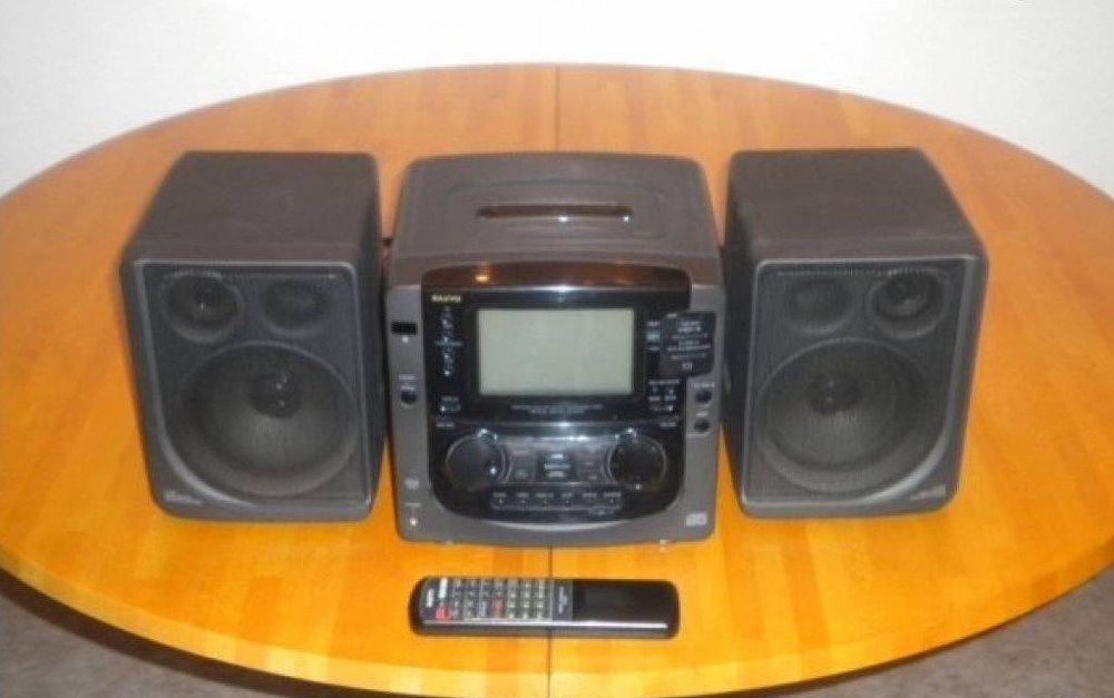 Sanyo Hifi-Mini-Stereoanlage (Defekt) in Widen für CHF 15 – nur ...