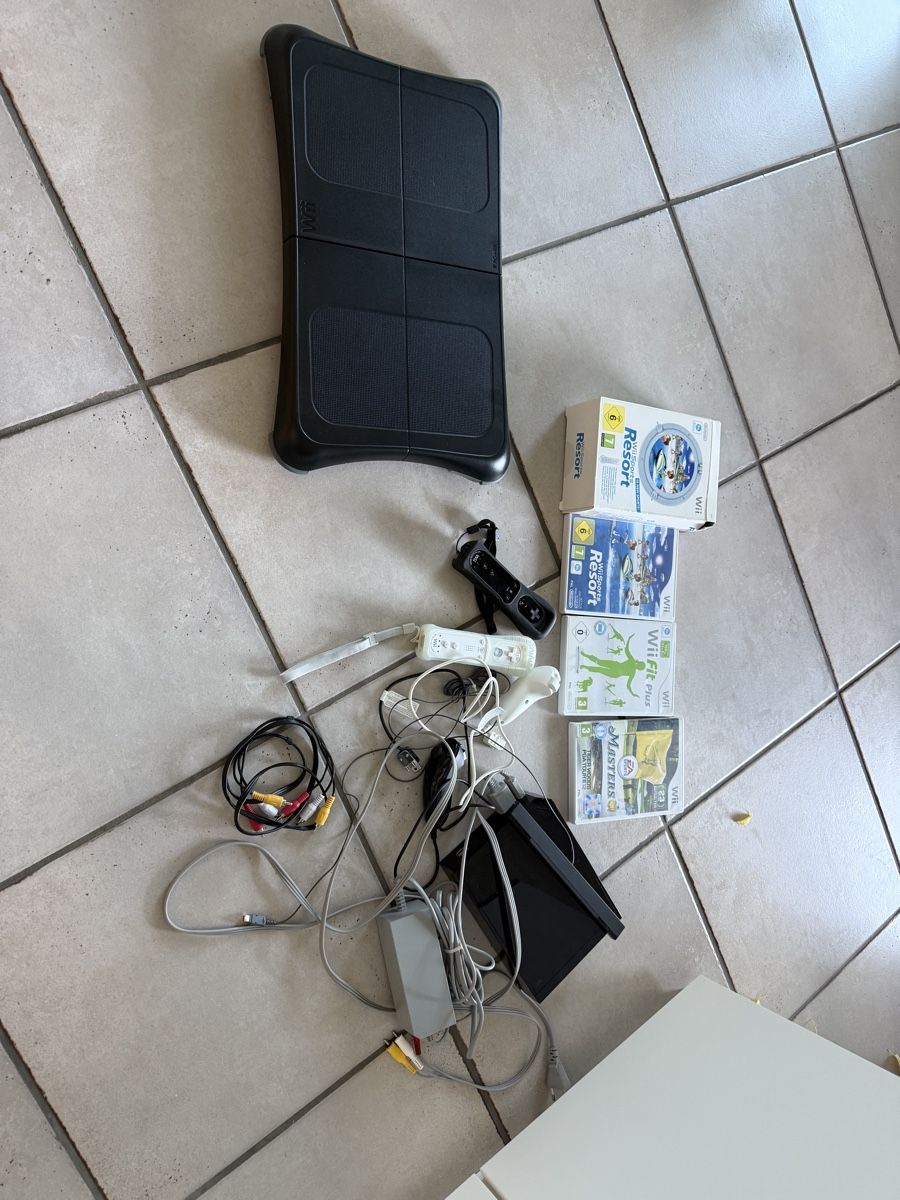 Nintendo Wii Konsole mit Balance Board und Zubehör, Spiele (Gebraucht ...