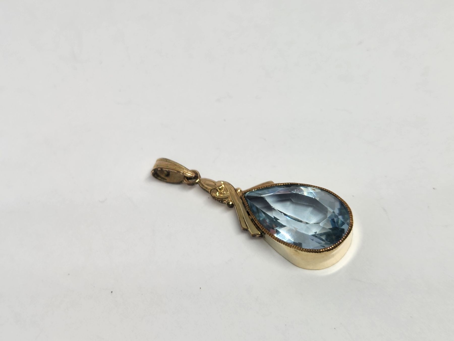 AM Gold Anhänger mit Aquamarin immitat Edelstein Tropfen For (Gebraucht ...