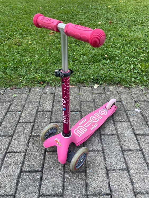 Micro Mini Deluxe Scooter (Gebraucht) in Zürich für CHF 25 – nur Abholung auf Ricardo kaufen