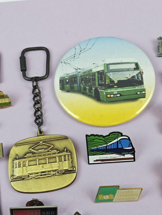 25x Pin/Brosche/Nadel - Basel CH SBB BVB Züge Busse Trams (Gebraucht ...
