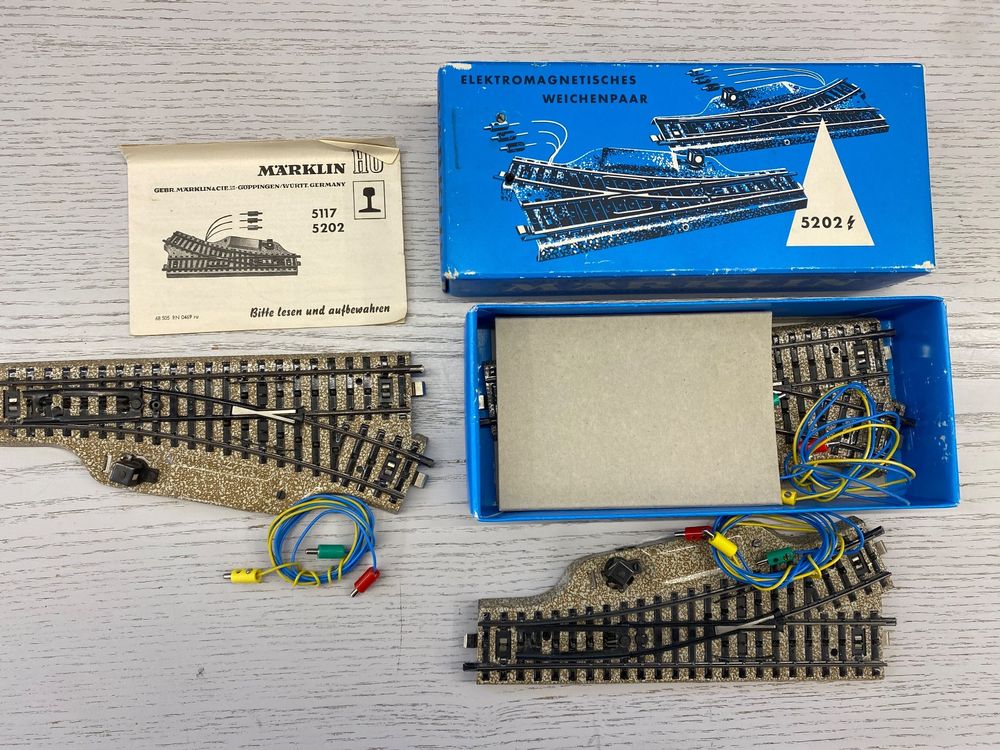 Märklin 1x5203 2x5204 elektr. Weichen (Gebraucht) in Lupsingen für CHF ...