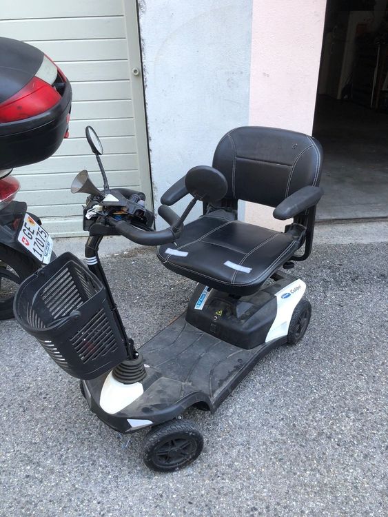 Fauteuil Roulant Scooter eléctrique sénior Invacare Colibri (D'occasion ...