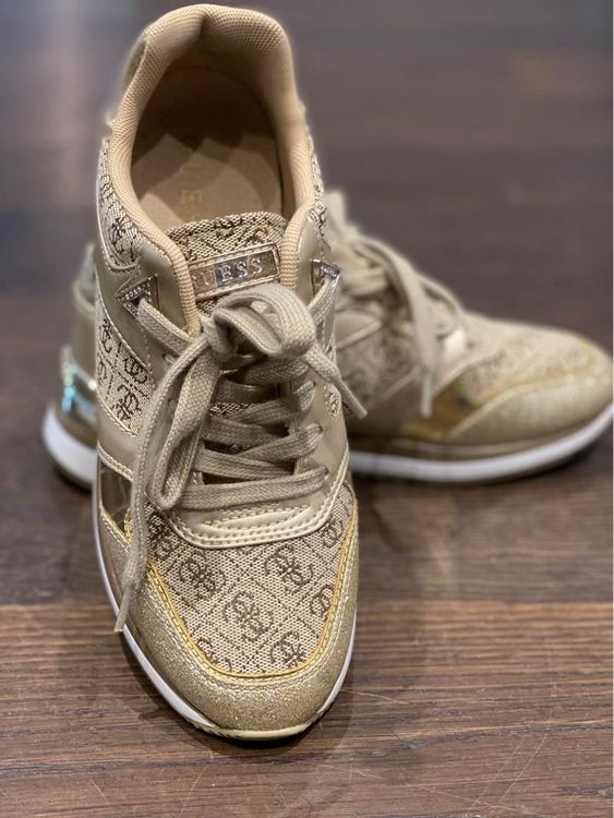 Guess Sneakers Gold Glitzer, Grösse 39 | Kaufen auf Ricardo