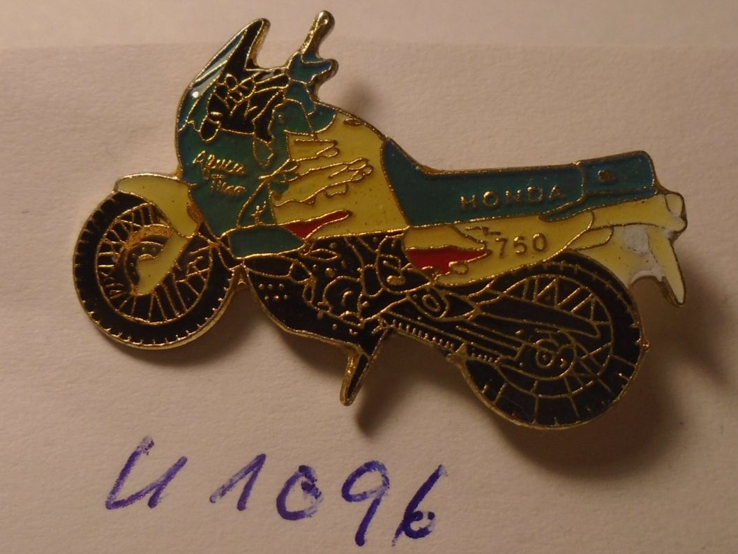1 Honda Africa Twin 750 Pin (U1096) (Gebraucht) in Winterthur für CHF 2 ...
