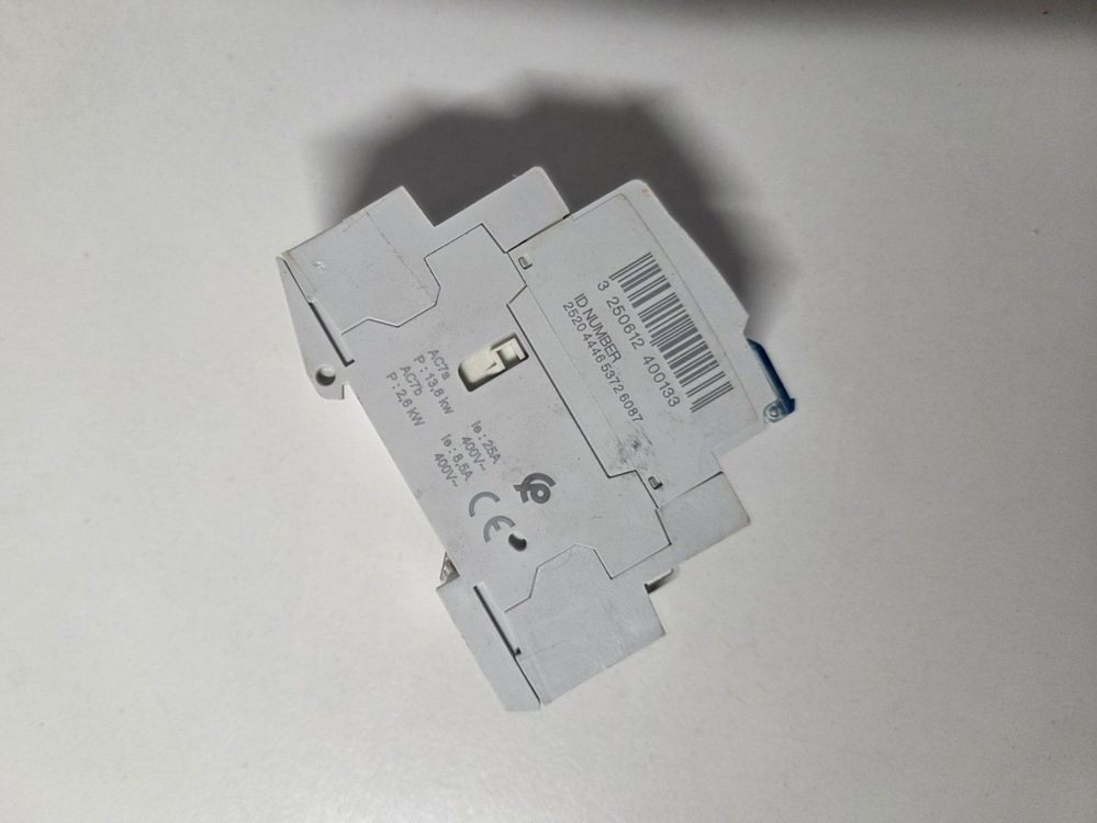 Hager ESC425S REG-Schütz Hager ESC 230VAC 4 Schliesser (Gebraucht) in ...